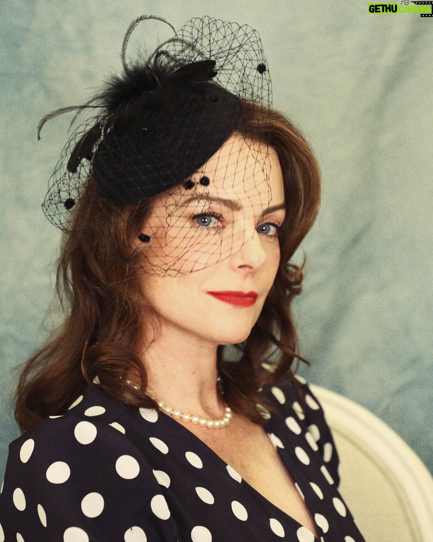 Kimberly Williams-Paisley Instagram – It’s casual Friday. Enjoy the ...