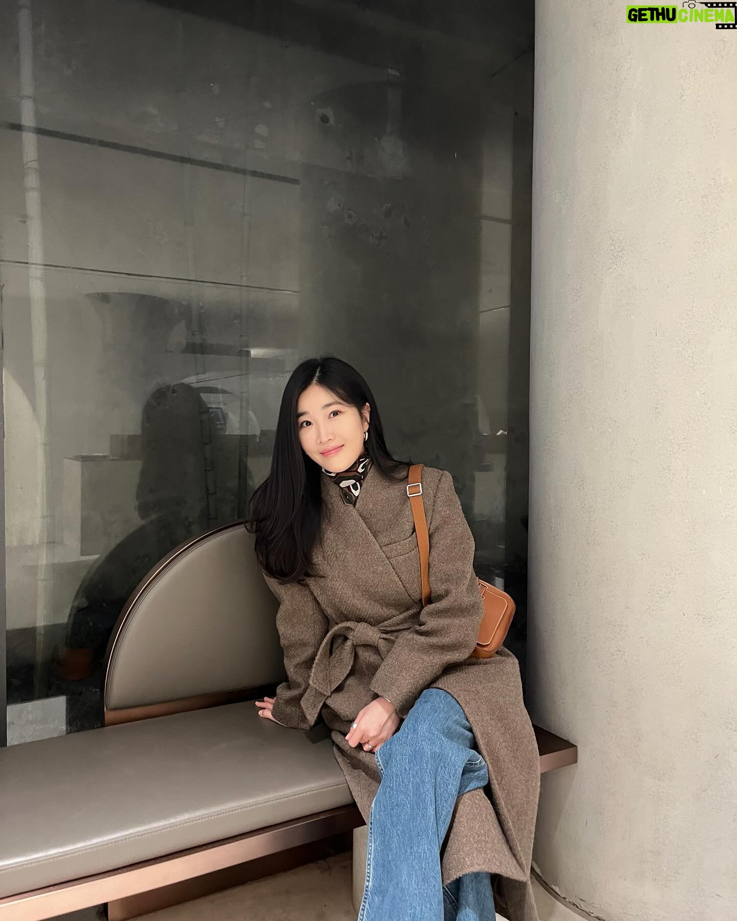 Actress Lee Hae-ri HD Instagram Photos and Wallpapers February 2024 ...