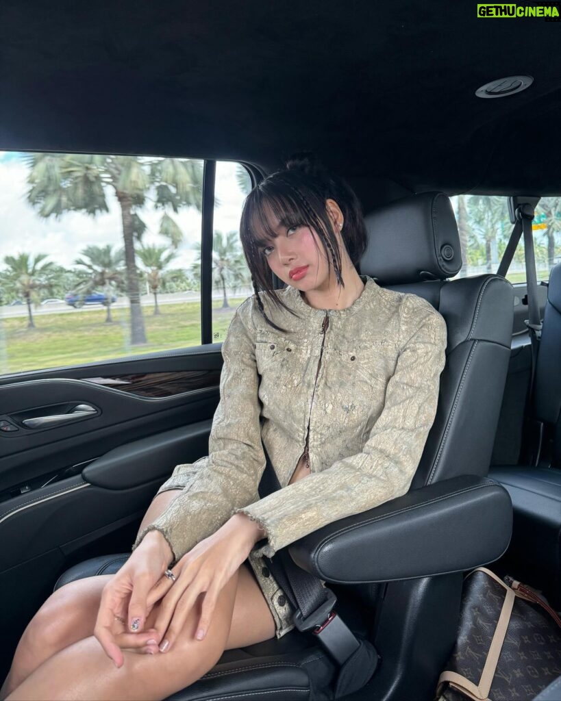 Actress Lisa HD Instagram Photos and Wallpapers May 2024 | Gethu Cinema