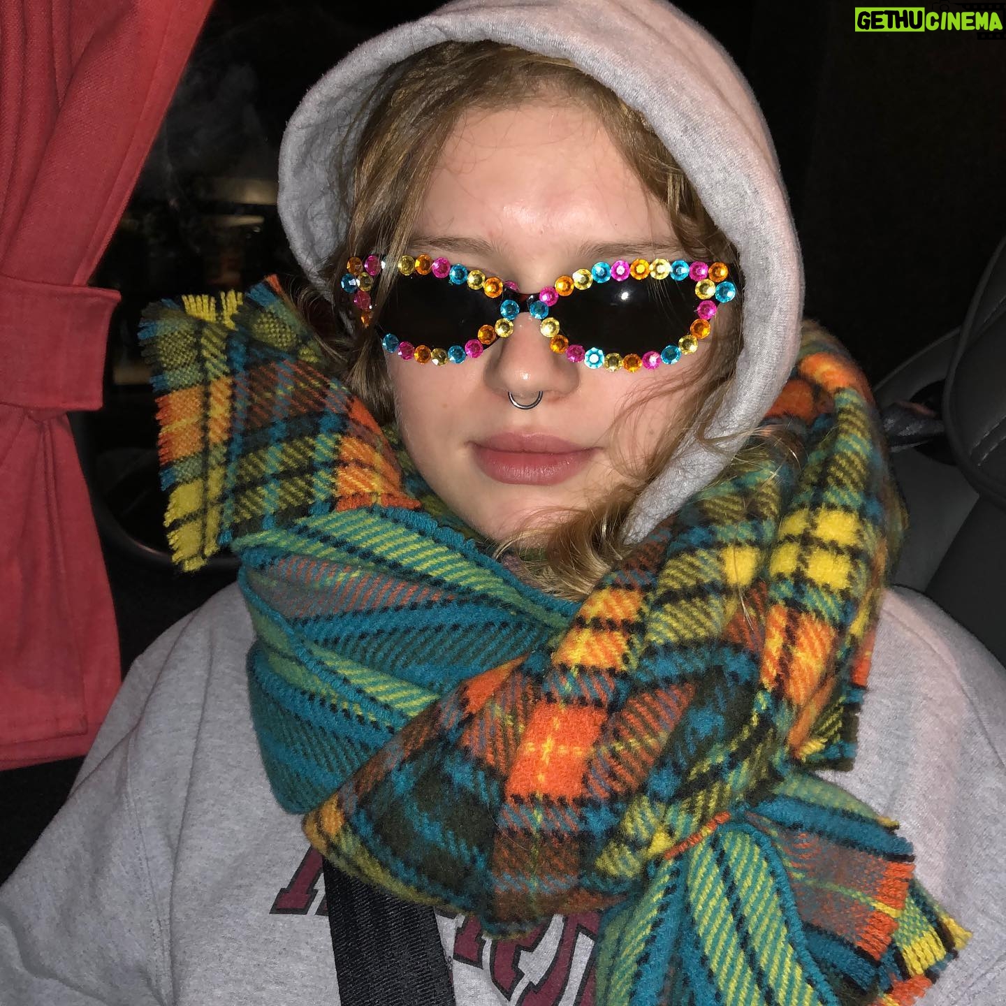 Marie Ulven Ringheim Instagram – use ur seatbelt | Gethu Cinema