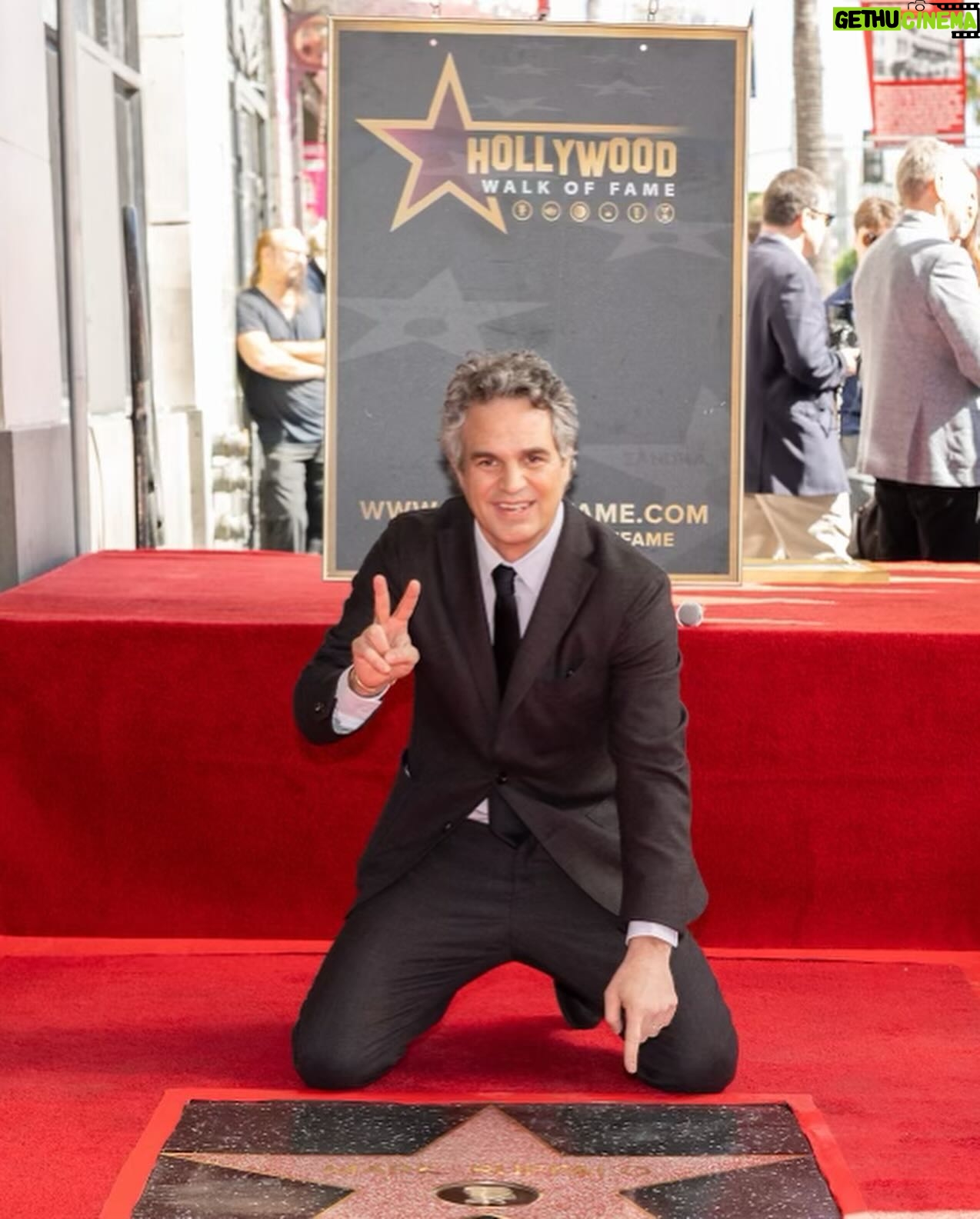 Mark Ruffalo Instagram – My old school The Stella Adler Academy of ...