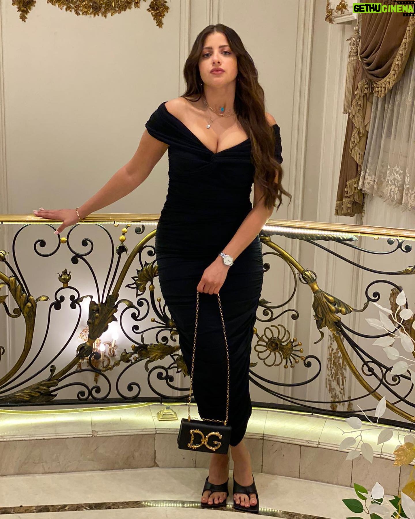 Actress Mona Farouk HD Instagram Photos and Wallpapers September 2022 | Gethu Cinema