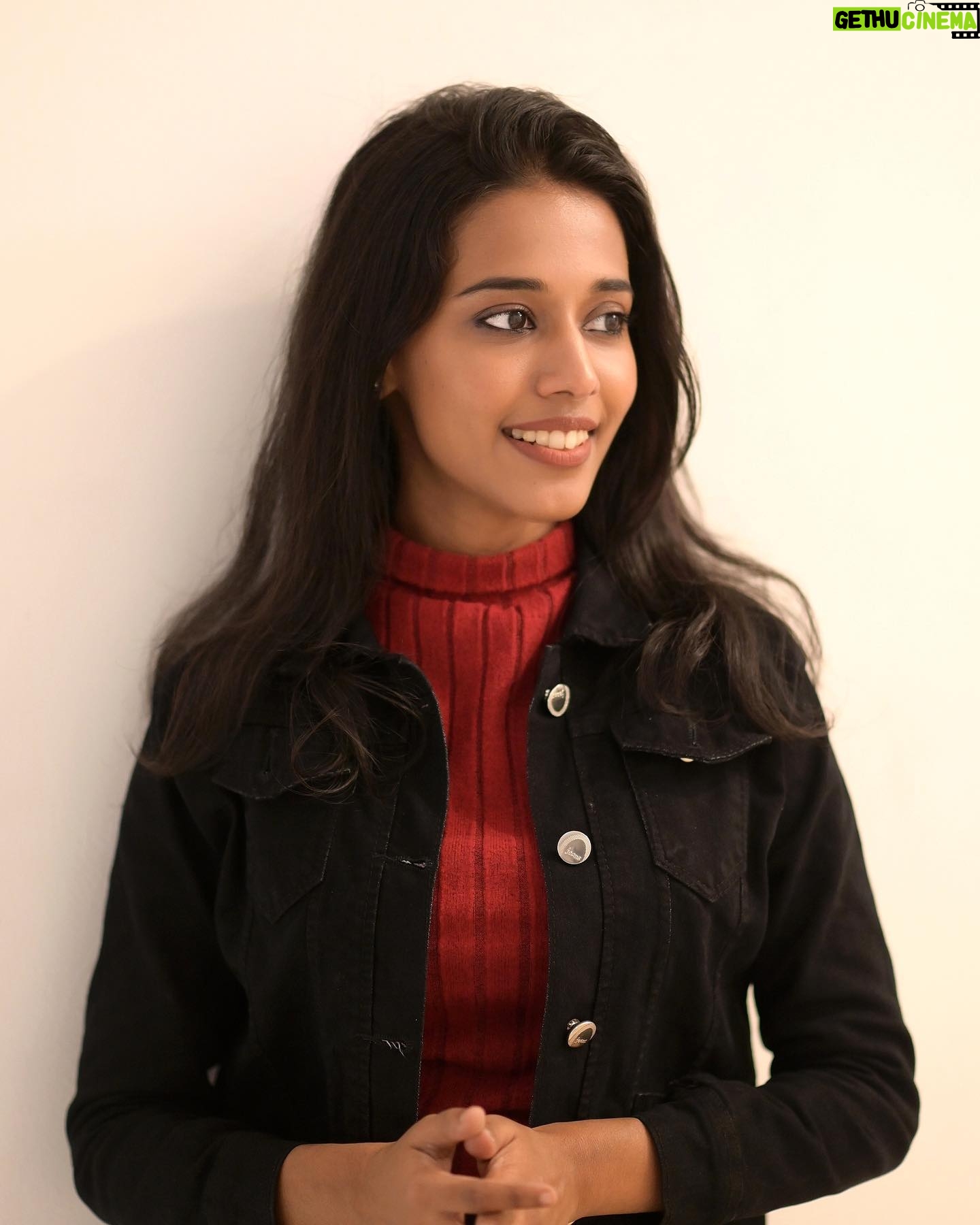 Actress Priyanka N. K. HD Instagram Photos and Wallpapers October 2023 ...
