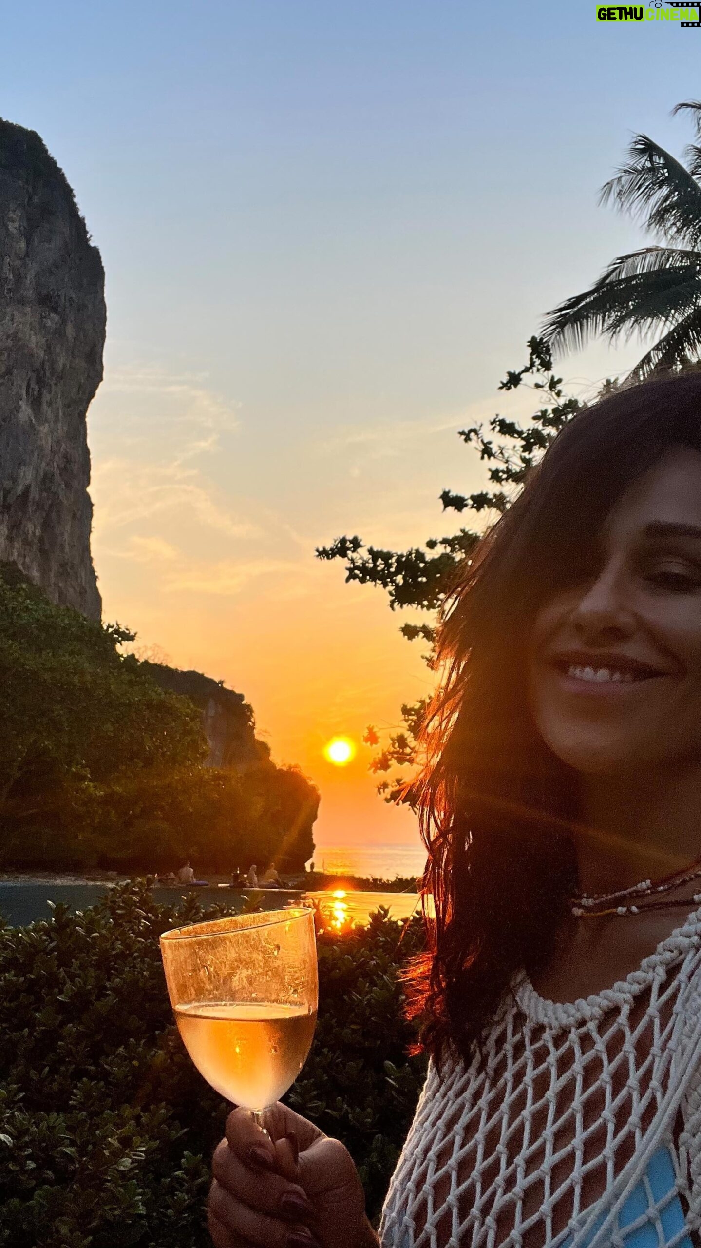 Rita Pereira Instagram – Tchim-tchim, saúde, cheers, kanpai, salud ...