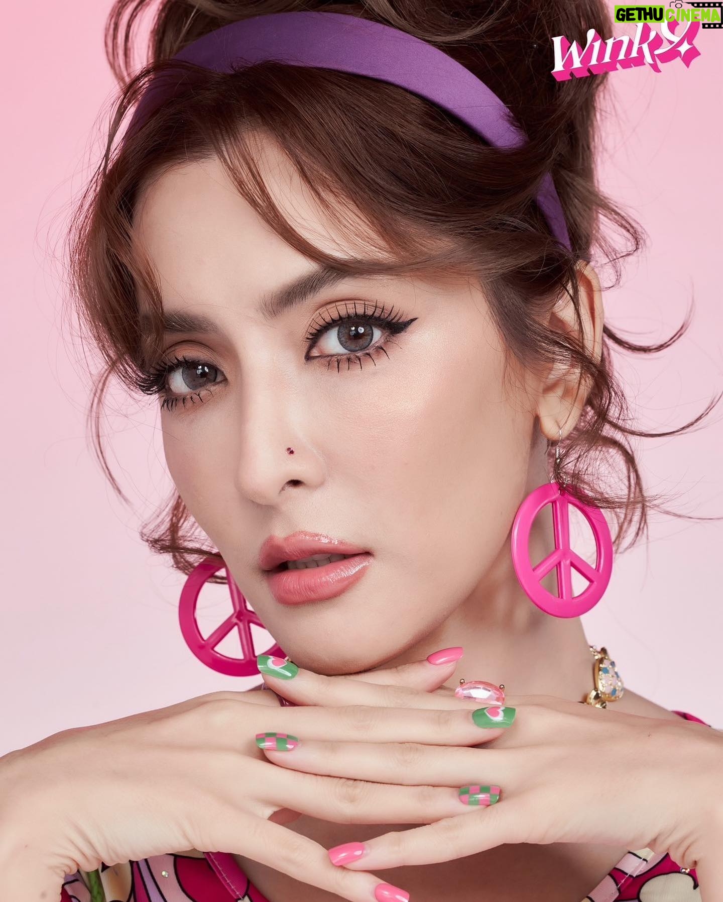 Savika Chaiyadej Instagram – ปัดขึ้นปัดลงแบบเวรี่จึ้ง 🇰🇷 👀 🪩 𝙒𝙞𝙣𝙠𝙮 ...