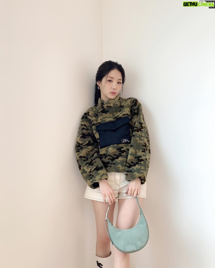 Actress Shin Ji-yeon HD Instagram Photos and Wallpapers May 2024 ...