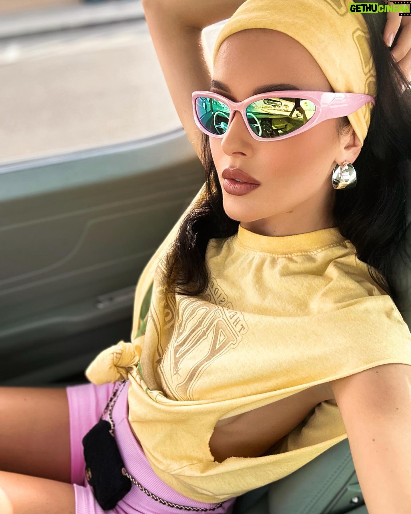 Sofia Nikitchuk Instagram – Perfect life is beautifully imperfect 💯 | Gethu Cinema