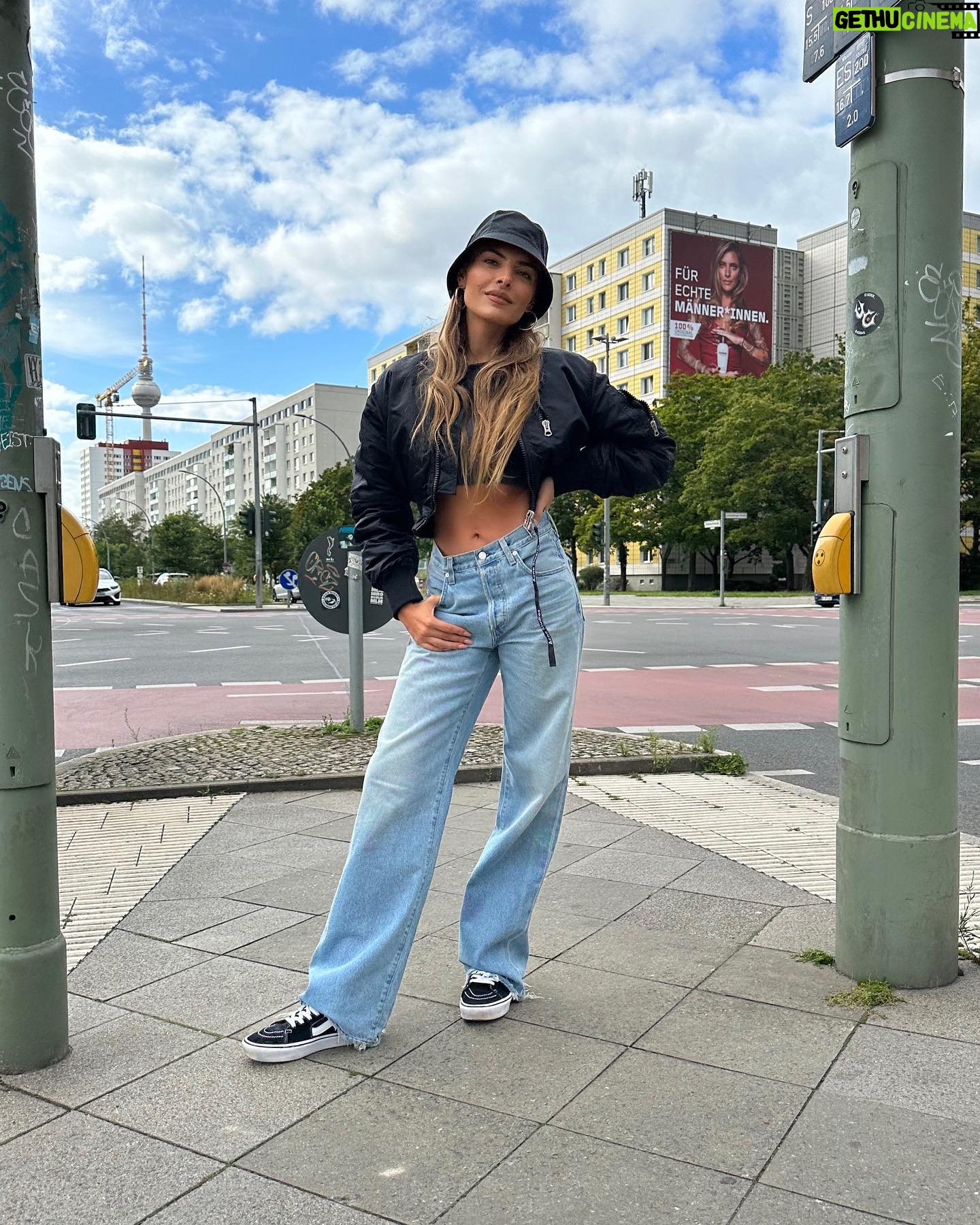 Sophia Thomalla Instagram – @tabacfragrances endlich auch an Berliner ...