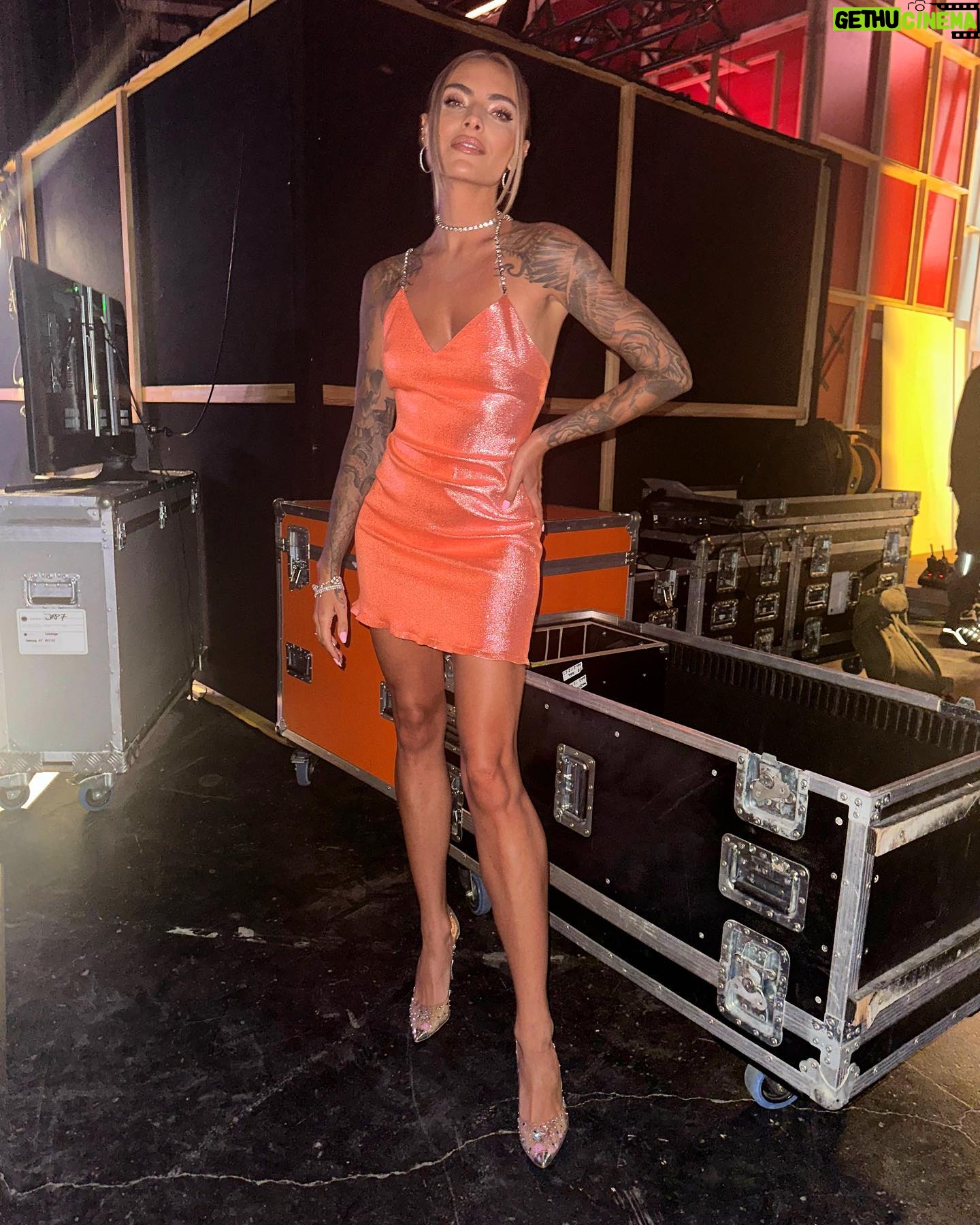 Sophia Thomalla Instagram – backstage outfits | Gethu Cinema