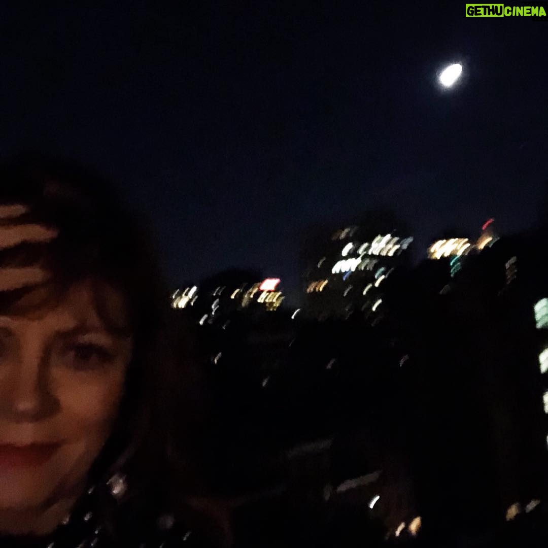 Susan Sarandon Instagram – Half moon face. | Gethu Cinema