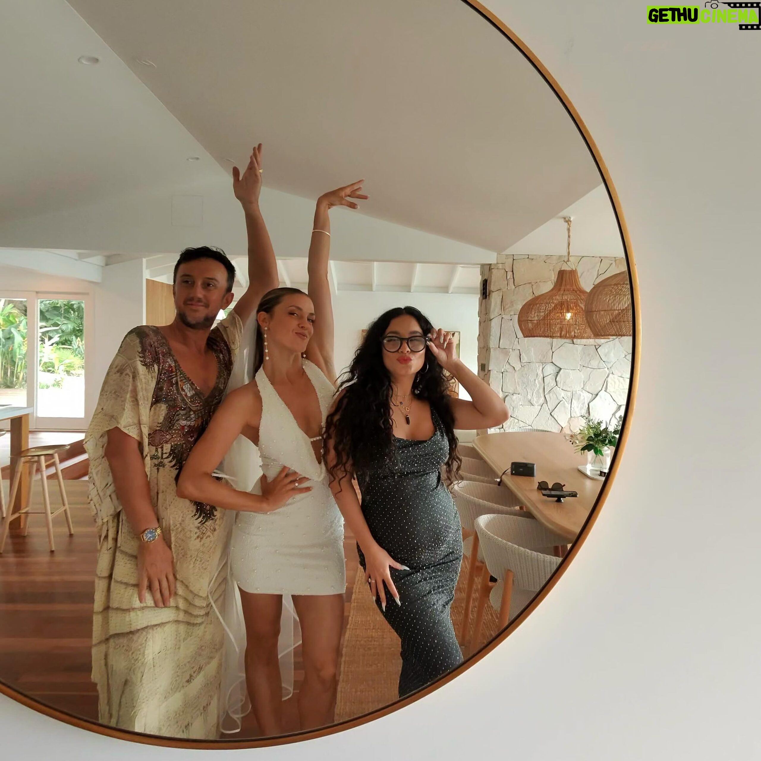 Vanessa Hudgens Instagram – Just because I love em and it’s a cute pic ...