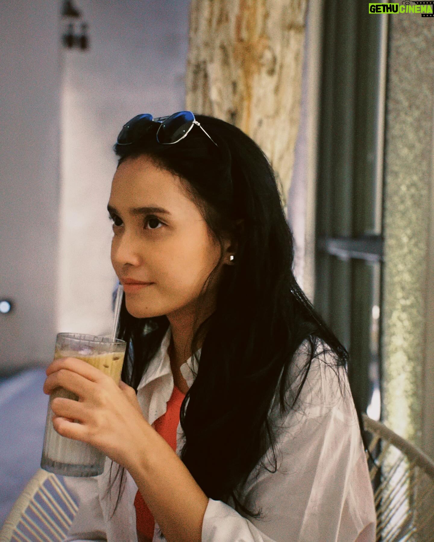 Actress Adila Fitri HD Instagram Photos and Wallpapers May 2024 | Gethu ...