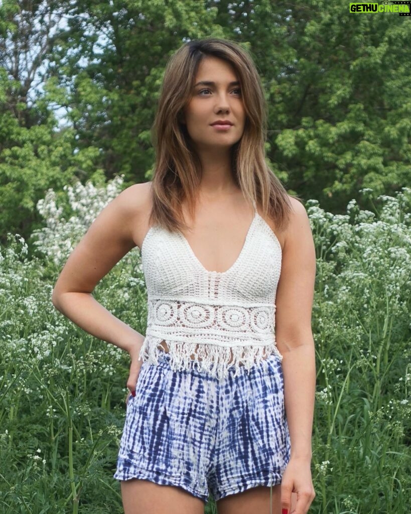 Actress Alexandra Stellini HD Instagram Photos and Wallpapers April ...