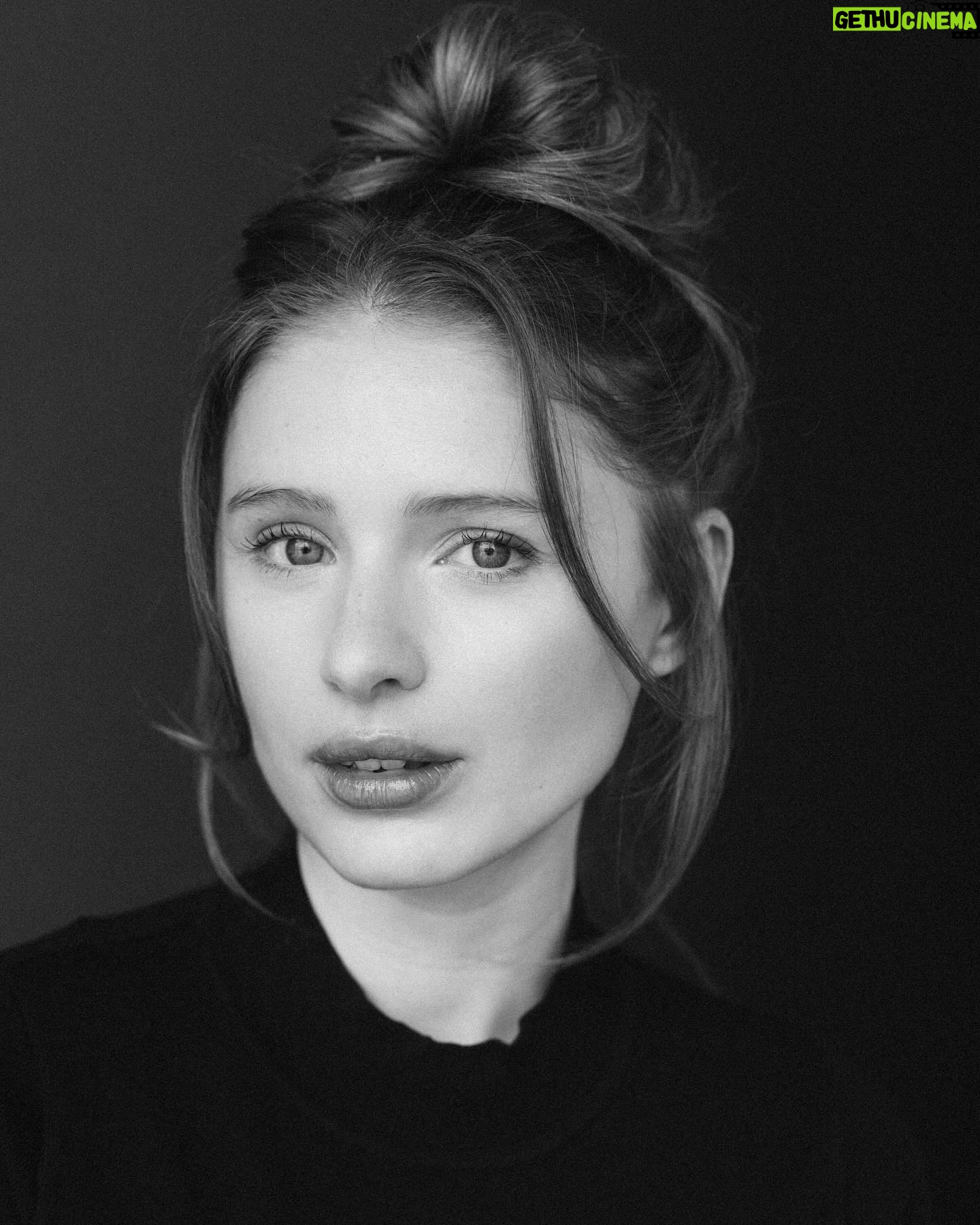 Alexandra Beaton Instagram – currently cosplaying a silicon valley ...