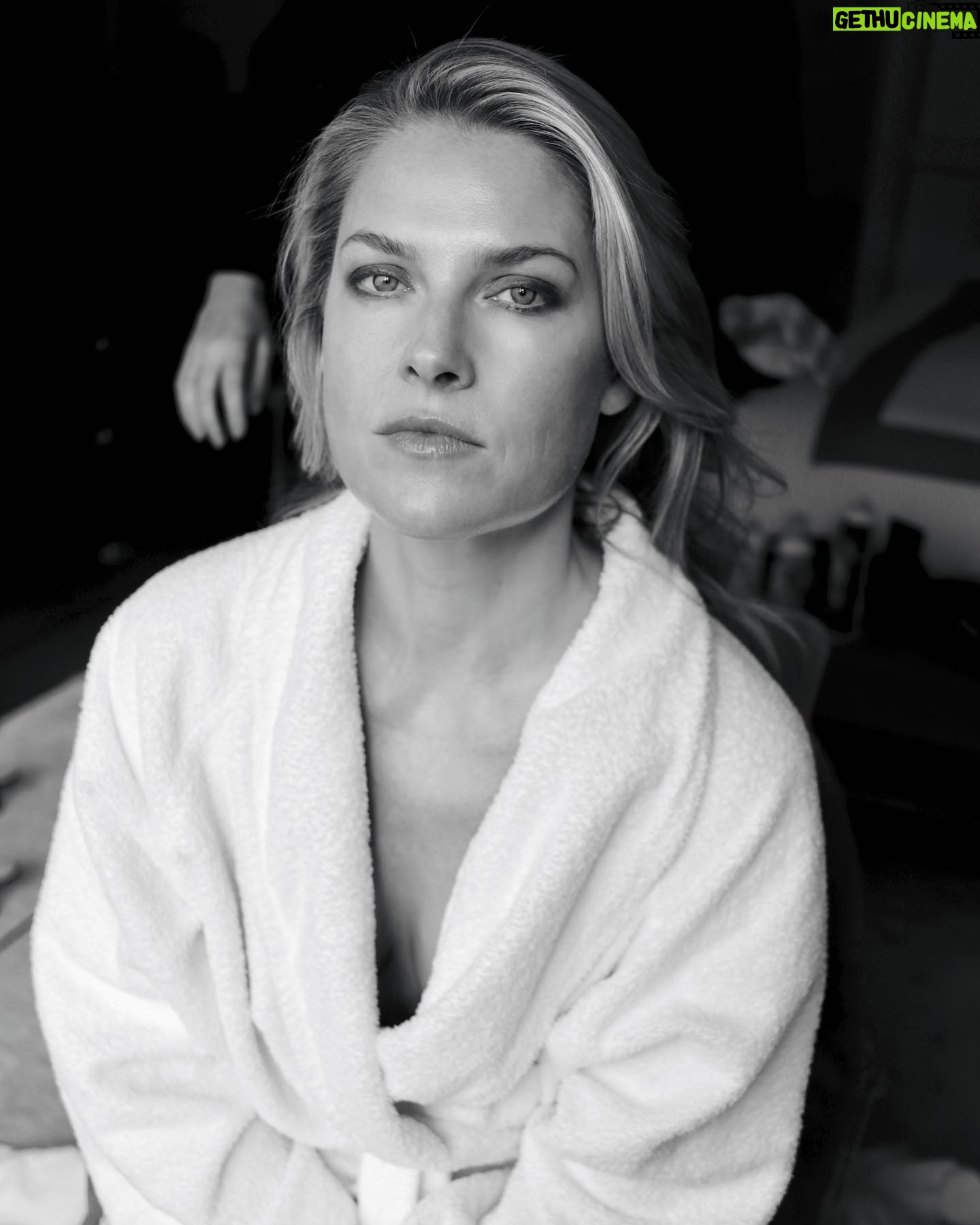 Actress Ali Larter HD Instagram Photos and Wallpapers December 2022 ...