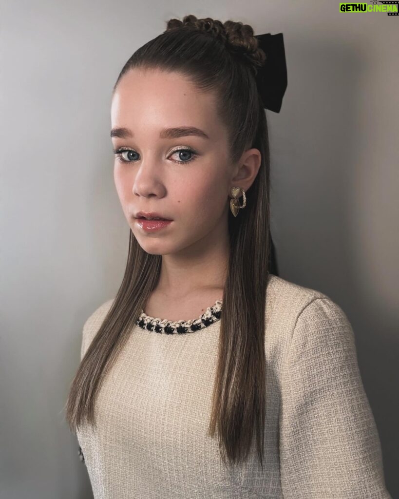 Actress Alisha Weir HD Instagram Photos and Wallpapers April 2024 ...