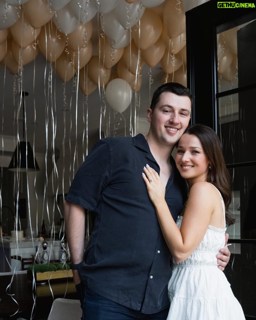 Actress Annie Clark HD Instagram Photos and Wallpapers June 2023 ...