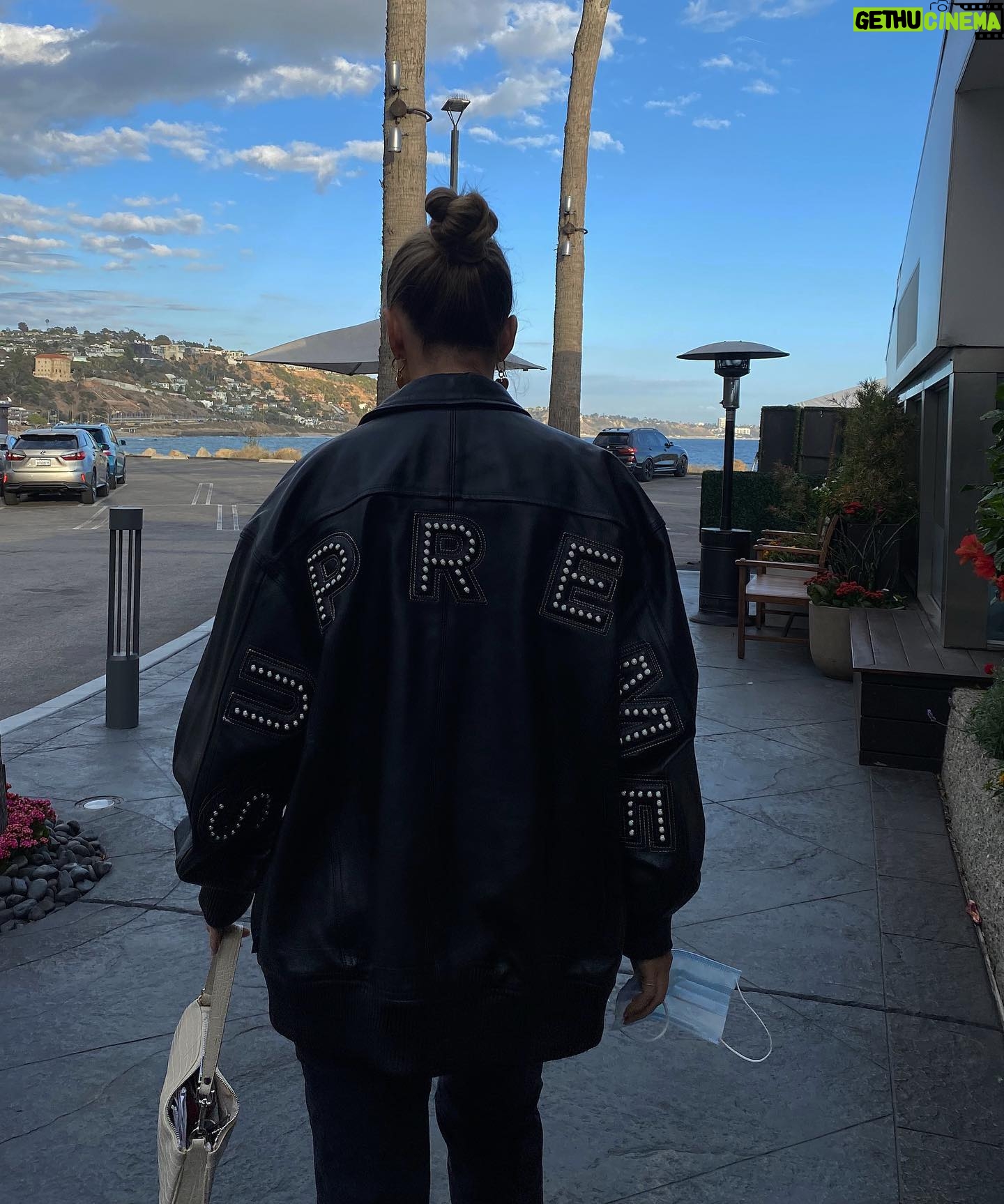 Arielle Reitsma Instagram – Girls night 🍓 | Gethu Cinema