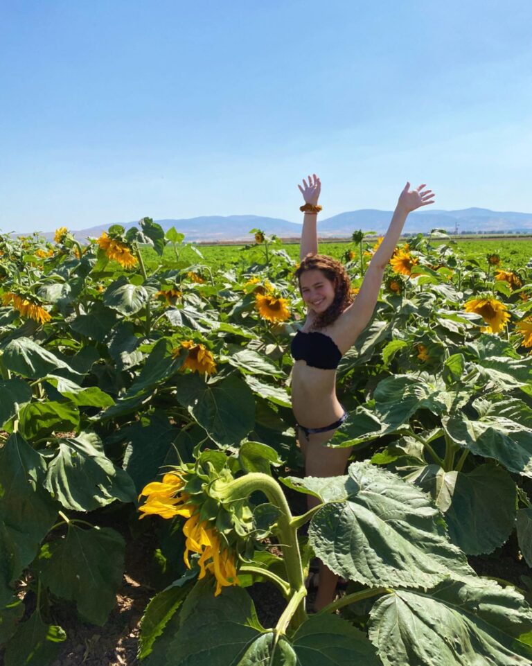 Top 10 Memorable Instagram Photos of Aviv Buchler