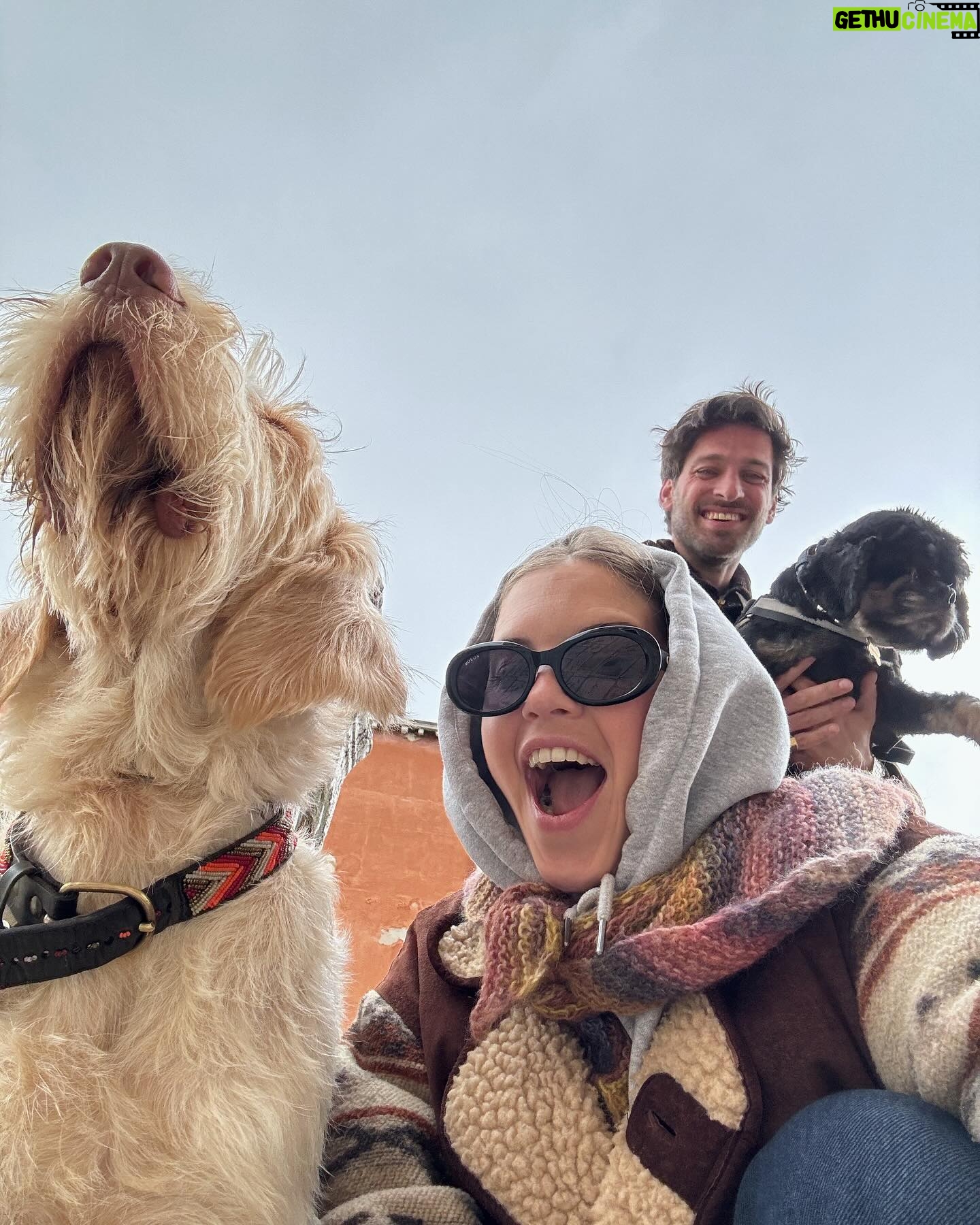 Bab Buelens Instagram – mood: happy ️ cause: friends & italy | Gethu Cinema