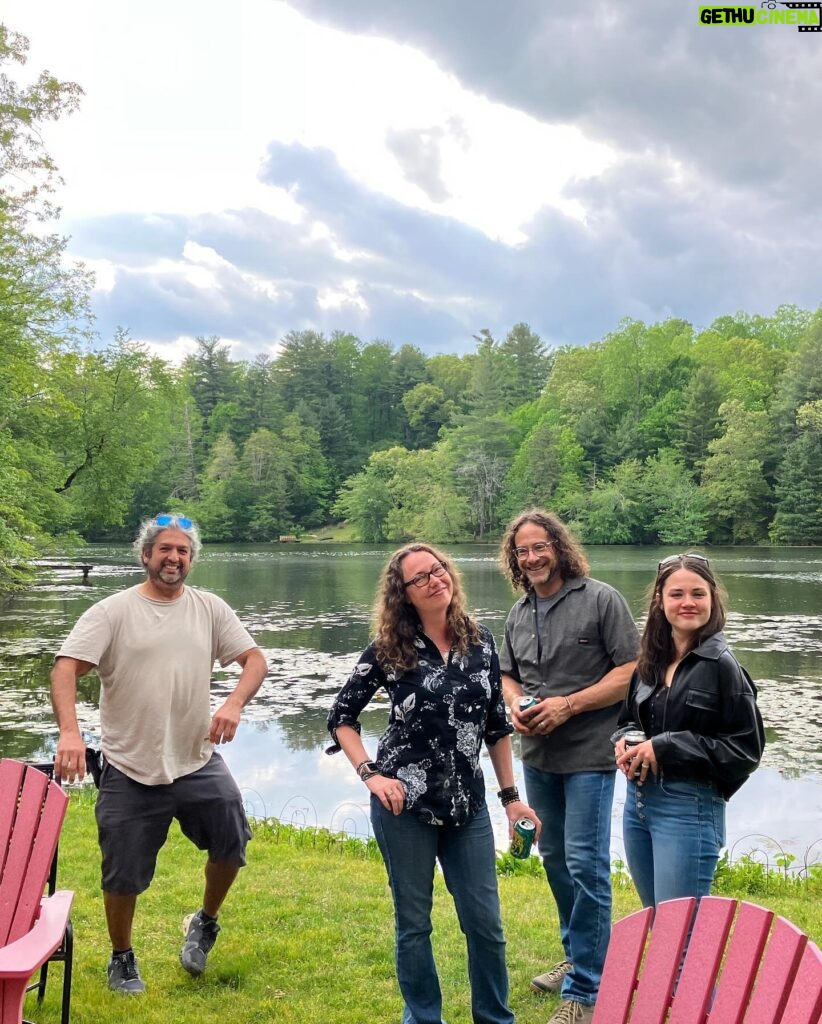 Actress Betsy Sodaro HD Instagram Photos and Wallpapers May 2024 ...