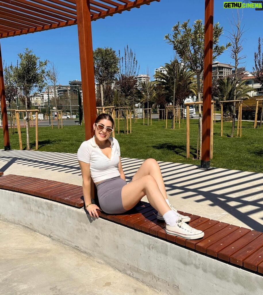 Actress Buse Sinem İren HD Instagram Photos and Wallpapers May 2024 ...
