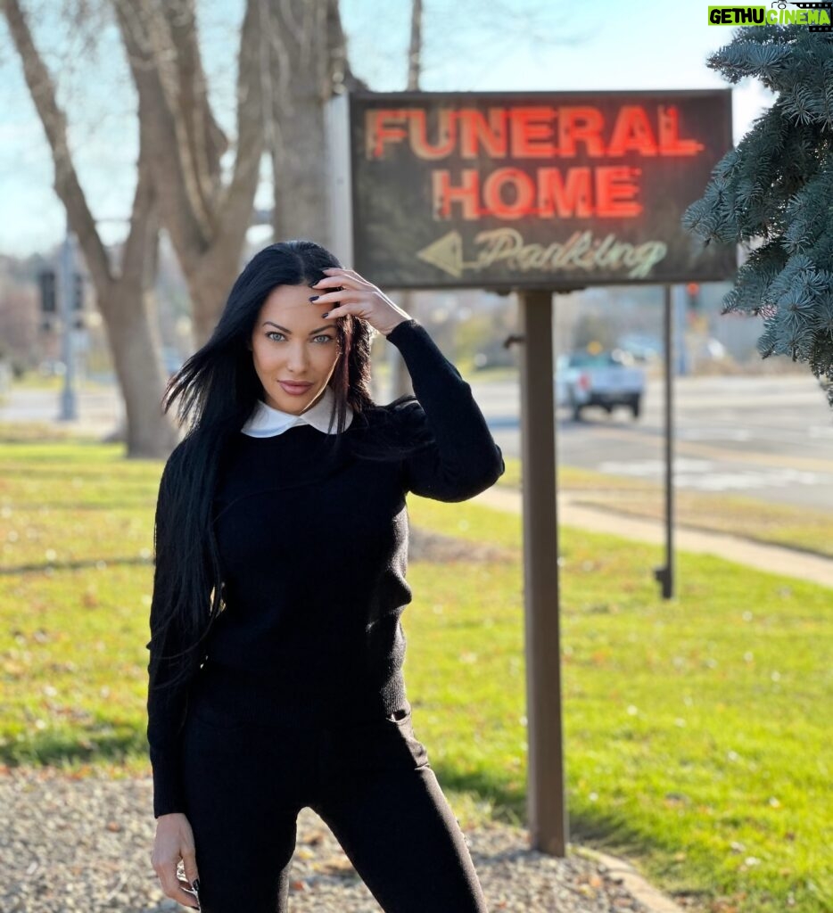 Actress Carla Harvey HD Instagram Photos and Wallpapers January 2024 ...