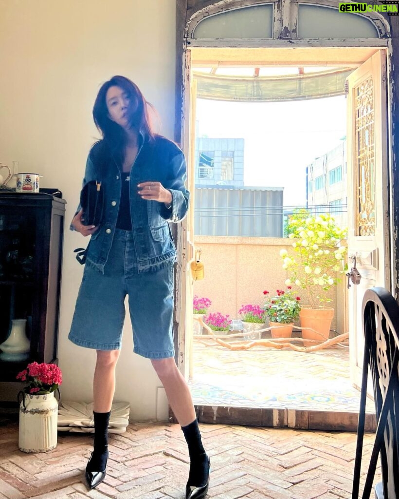 Actress Chae Jung-an HD Instagram Photos and Wallpapers May 2024 ...