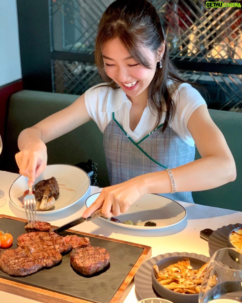 Actress Cherry Ngan HD Instagram Photos and Wallpapers September 2023 ...
