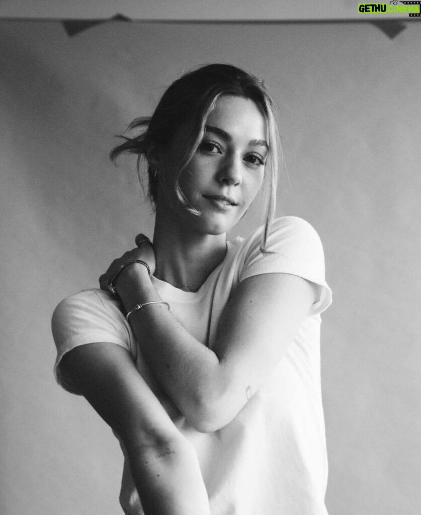 Actress Chloe Lang HD Instagram Photos and Wallpapers April 2024 ...