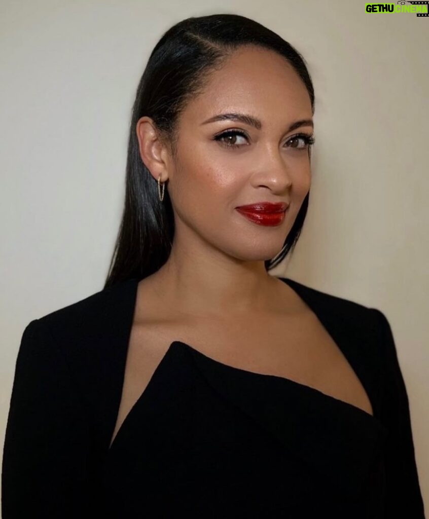 Actress Cynthia Addai-Robinson HD Instagram Photos and Wallpapers June ...