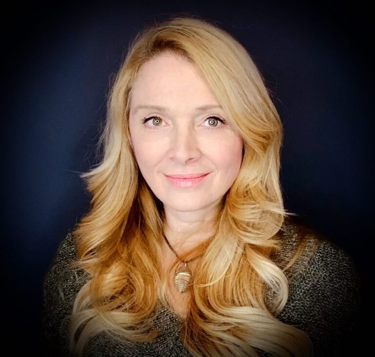 Top 10: Deborah Twiss's Most Iconic Instagram Photos