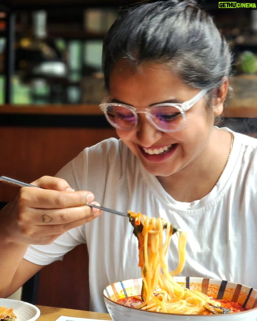 Actress Deepthi Rajendra HD Instagram Photos and Wallpapers December ...