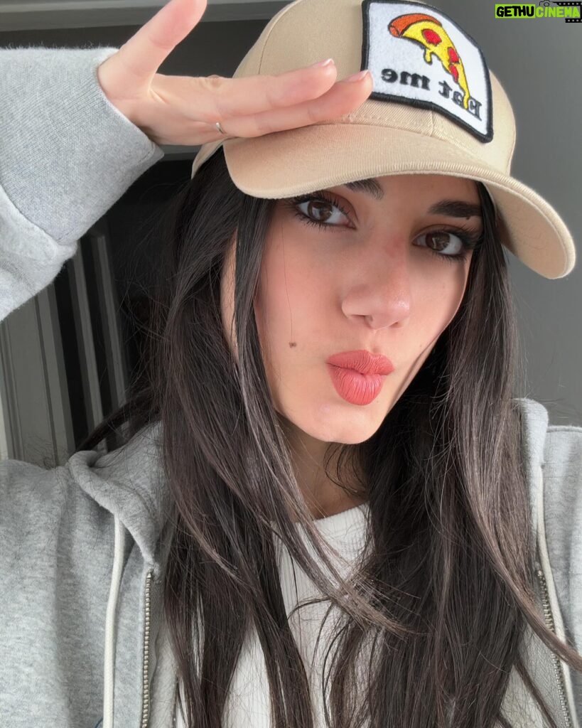 Actress Elisa Ezzedine HD Instagram Photos and Wallpapers April 2024 ...