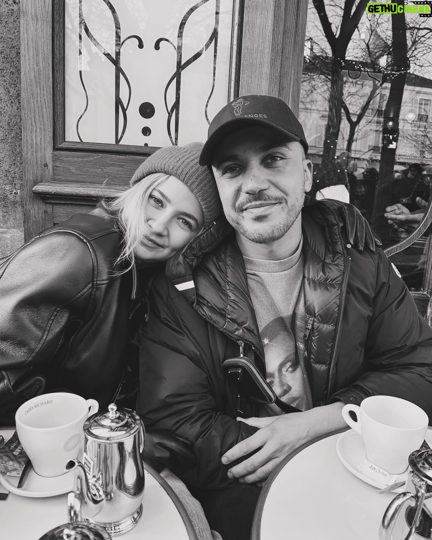 Actress Eliza Bennett HD Instagram Photos and Wallpapers January 2024 ...