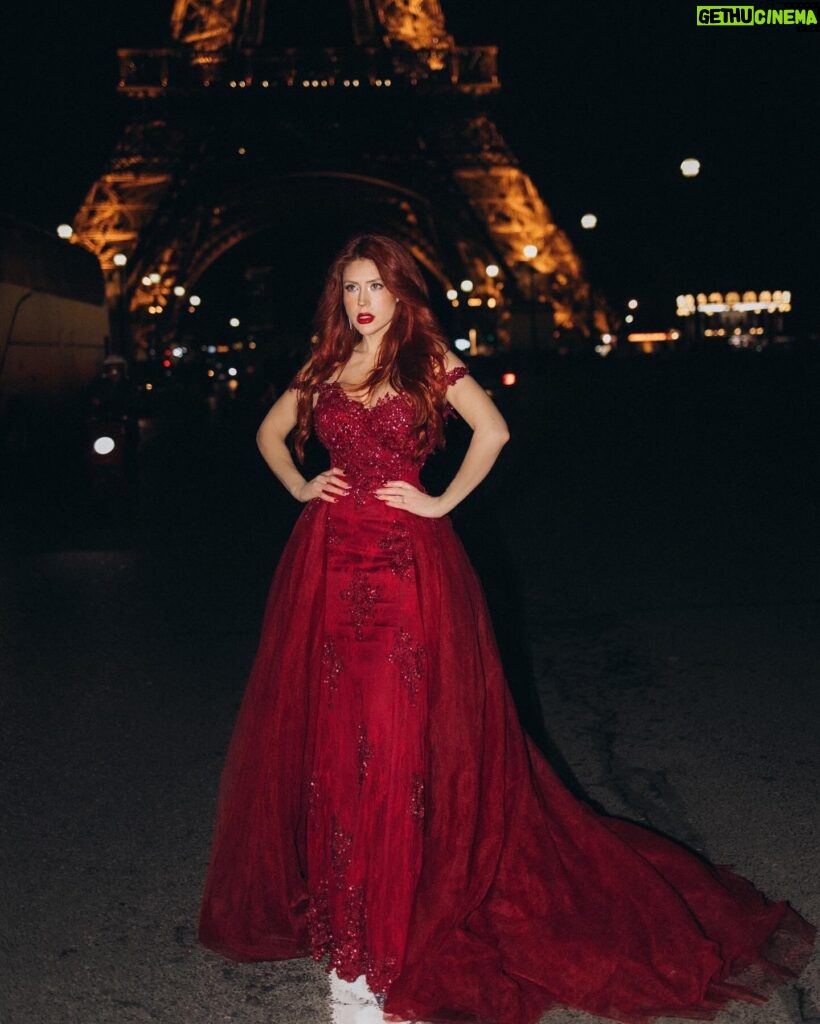 Actress Emily Ashby HD Instagram Photos and Wallpapers March 2024 ...