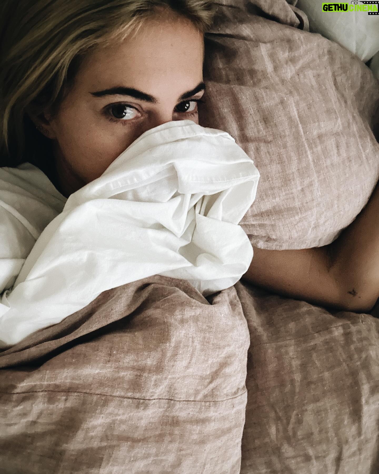 Emily Wickersham Instagram – takes a lot to be a night owl 🦉 | Gethu Cinema