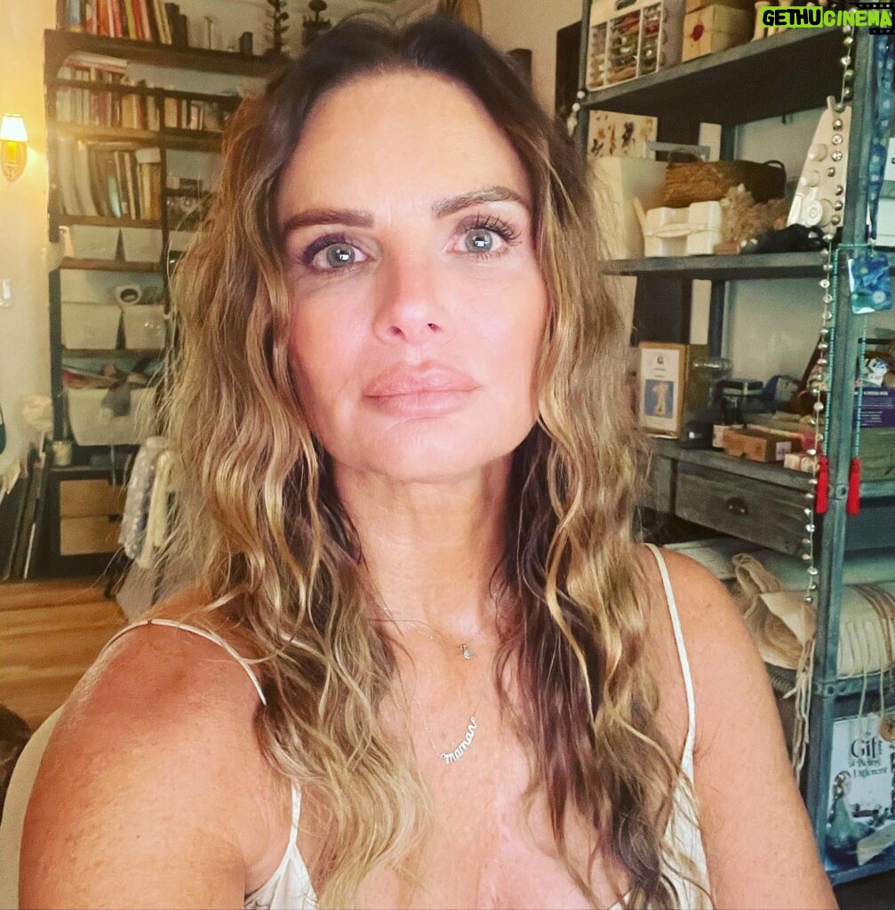 Actress Gabrielle Anwar HD Instagram Photos and Wallpapers September ...