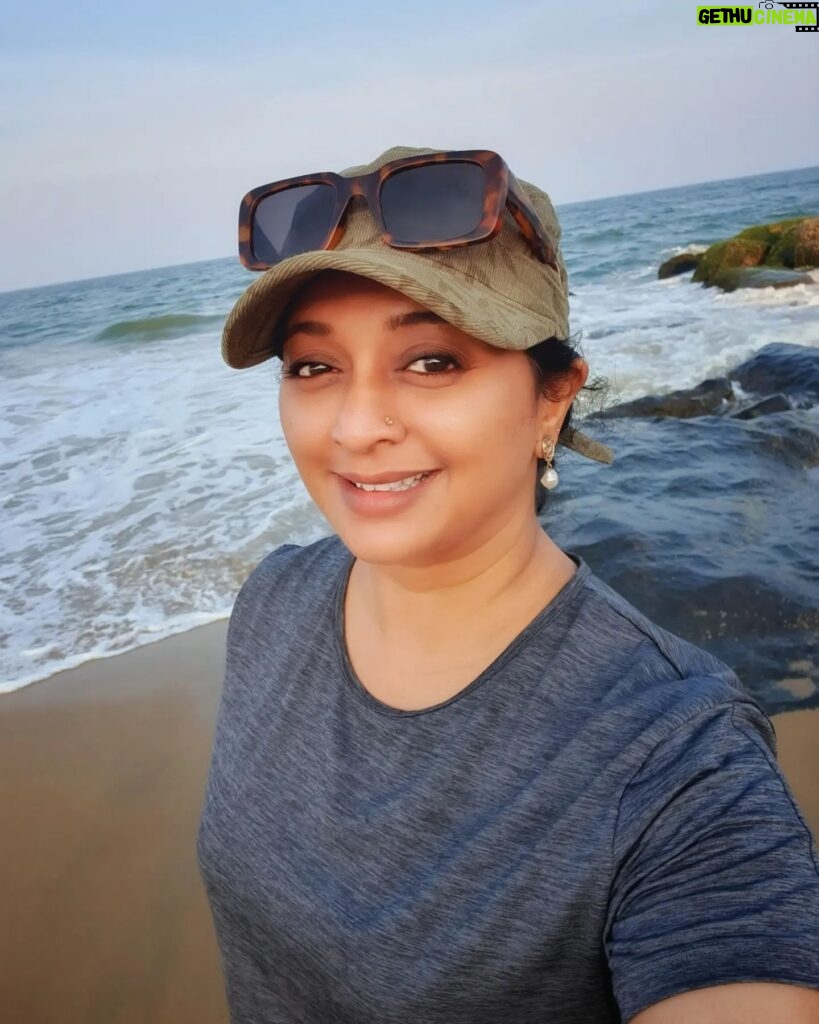 Actress Gayatri Jayaraman HD Instagram Photos and Wallpapers June 2024 ...