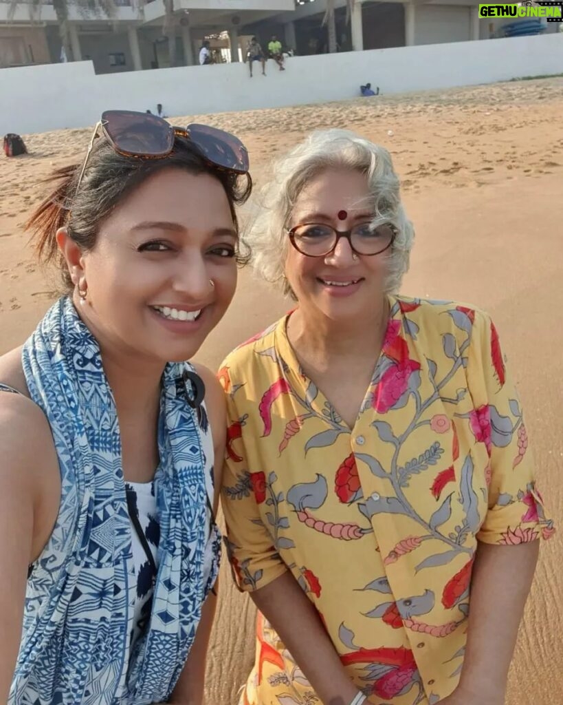 Actress Gayatri Jayaraman HD Instagram Photos and Wallpapers September ...