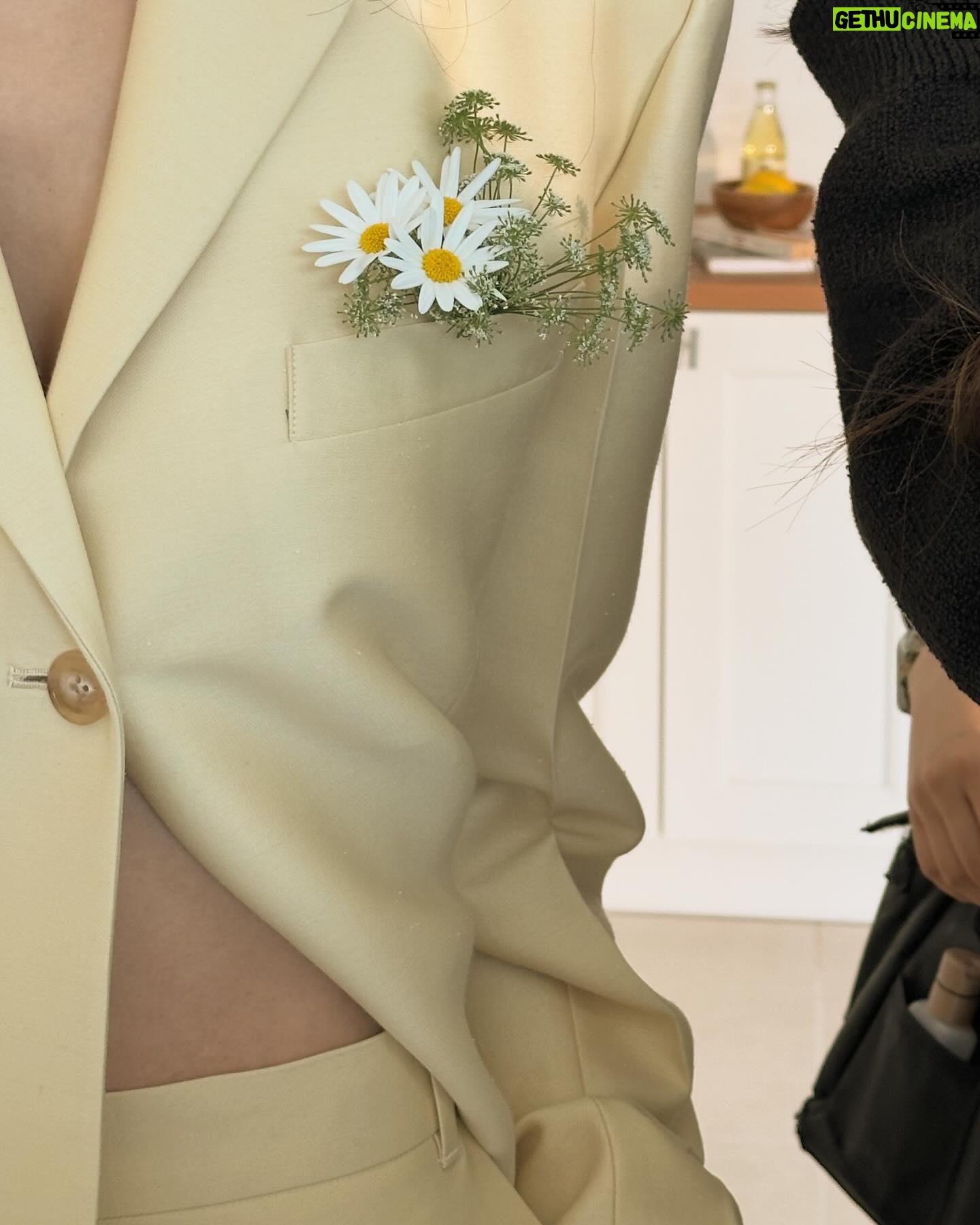 Geum Sae-rok Instagram – 중요한일 가득했던 나으 사월. | Gethu Cinema