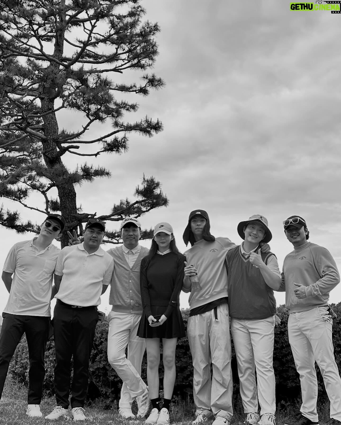 Geum Sae-rok Instagram – 중요한일 가득했던 나으 사월. | Gethu Cinema