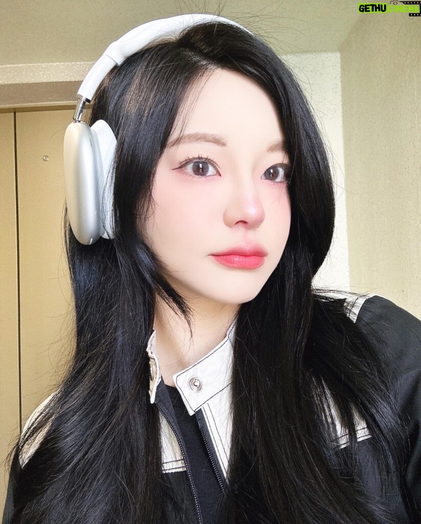 Actress Han Chae-kyung HD Instagram Photos and Wallpapers June 2024 ...