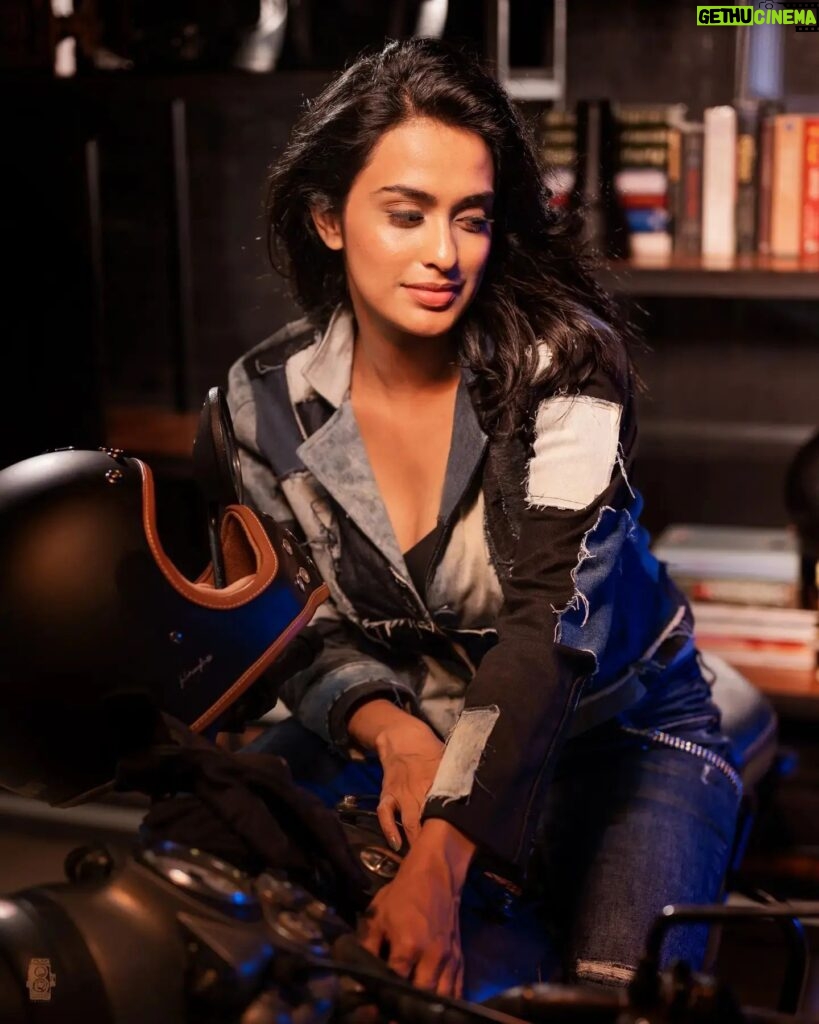 Actress Hannah Reji Koshy HD Instagram Photos and Wallpapers June 2024 ...
