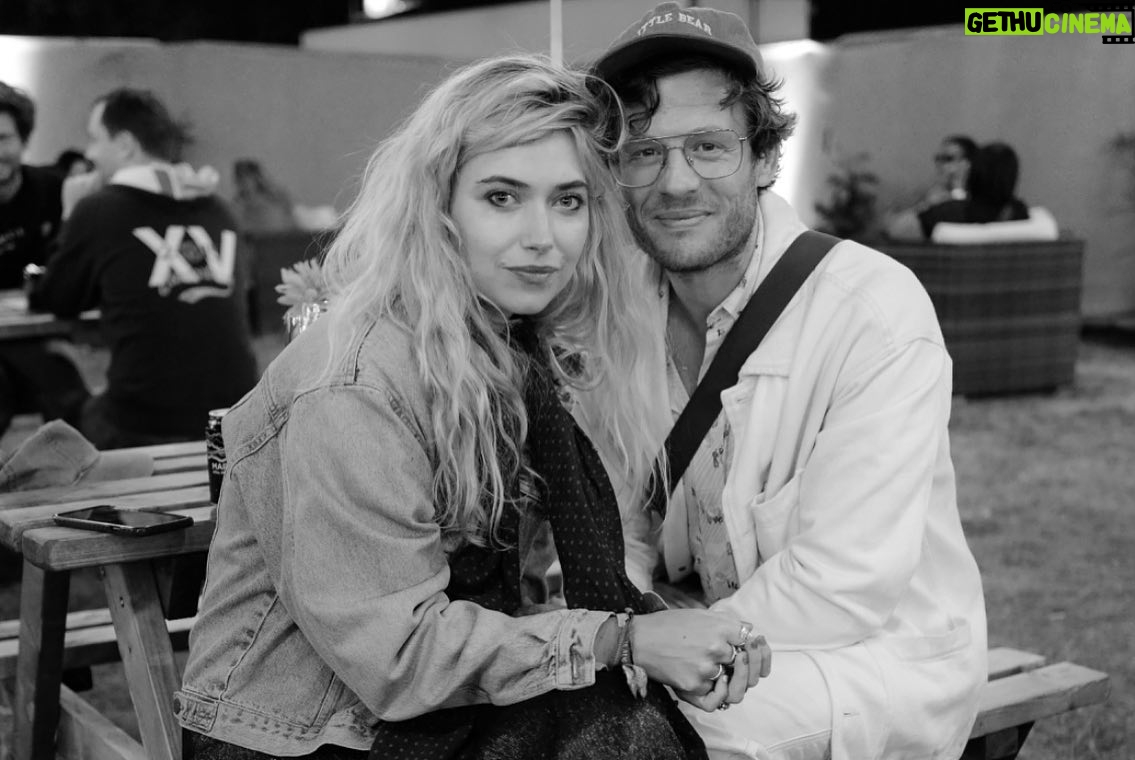 Imogen Poots Instagram – Showing all of our teef very happy post seeing ...