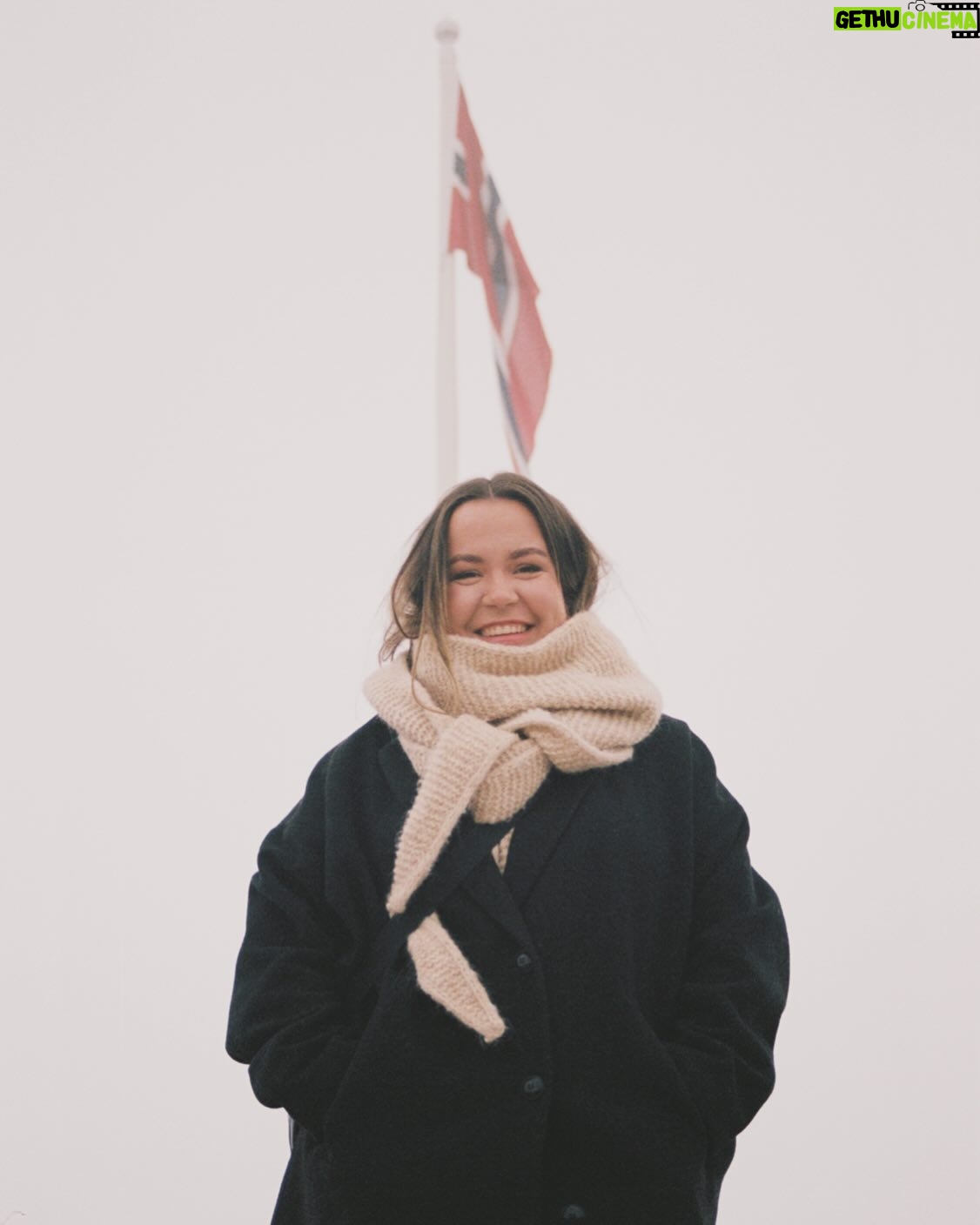 Actress Ina Svenningdal HD Instagram Photos and Wallpapers May 2024 ...