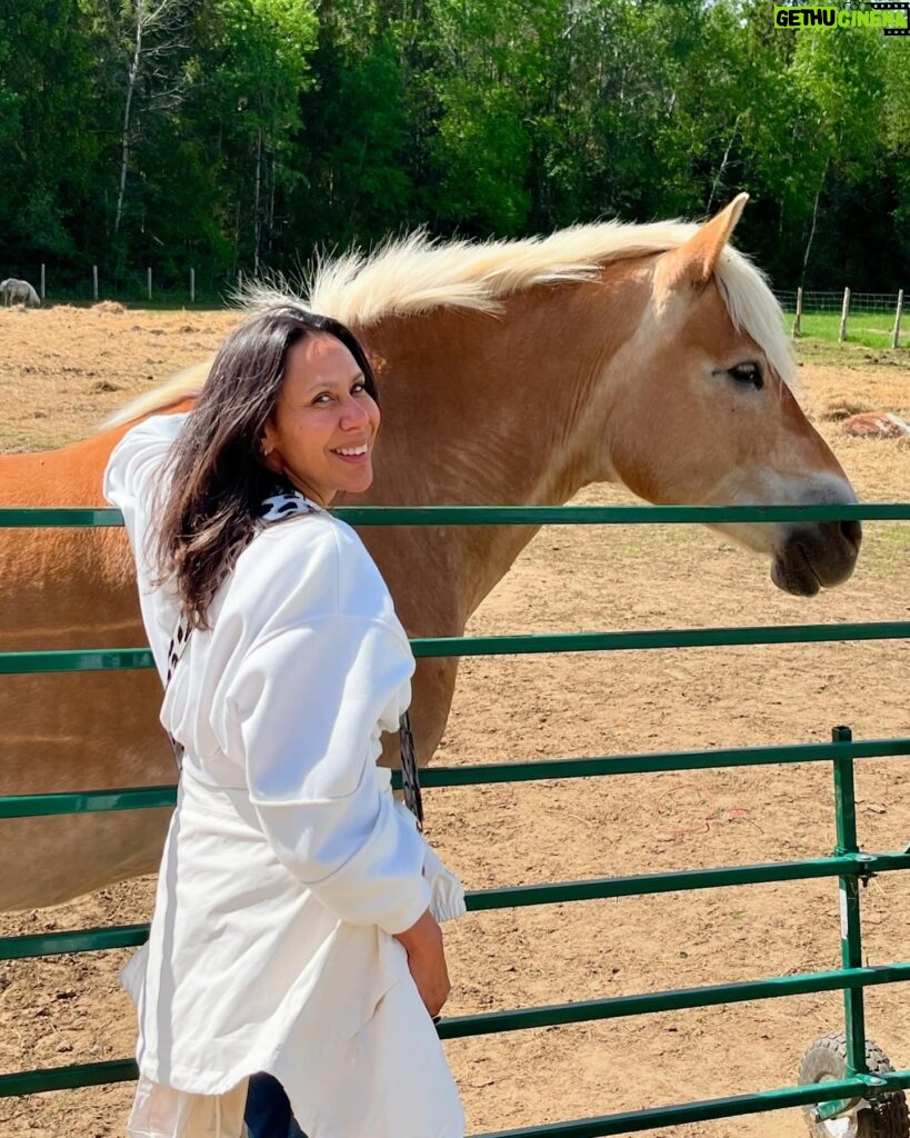 Actress Isabelle Racicot HD Instagram Photos and Wallpapers June 2024 ...