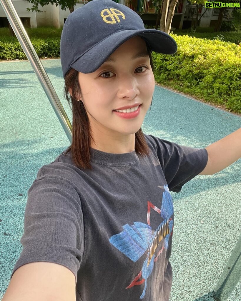 Actress Jang Shin-young HD Instagram Photos and Wallpapers May 2023 ...
