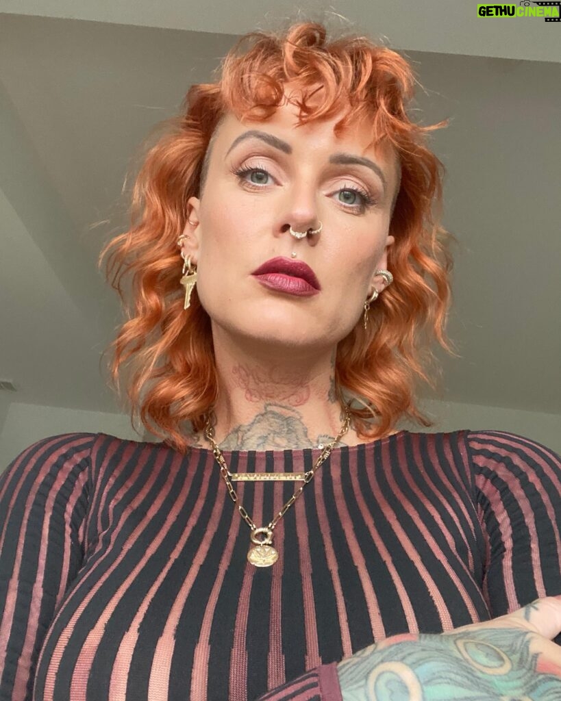 Actress Jennifer Weist HD Instagram Photos and Wallpapers November 2023 ...