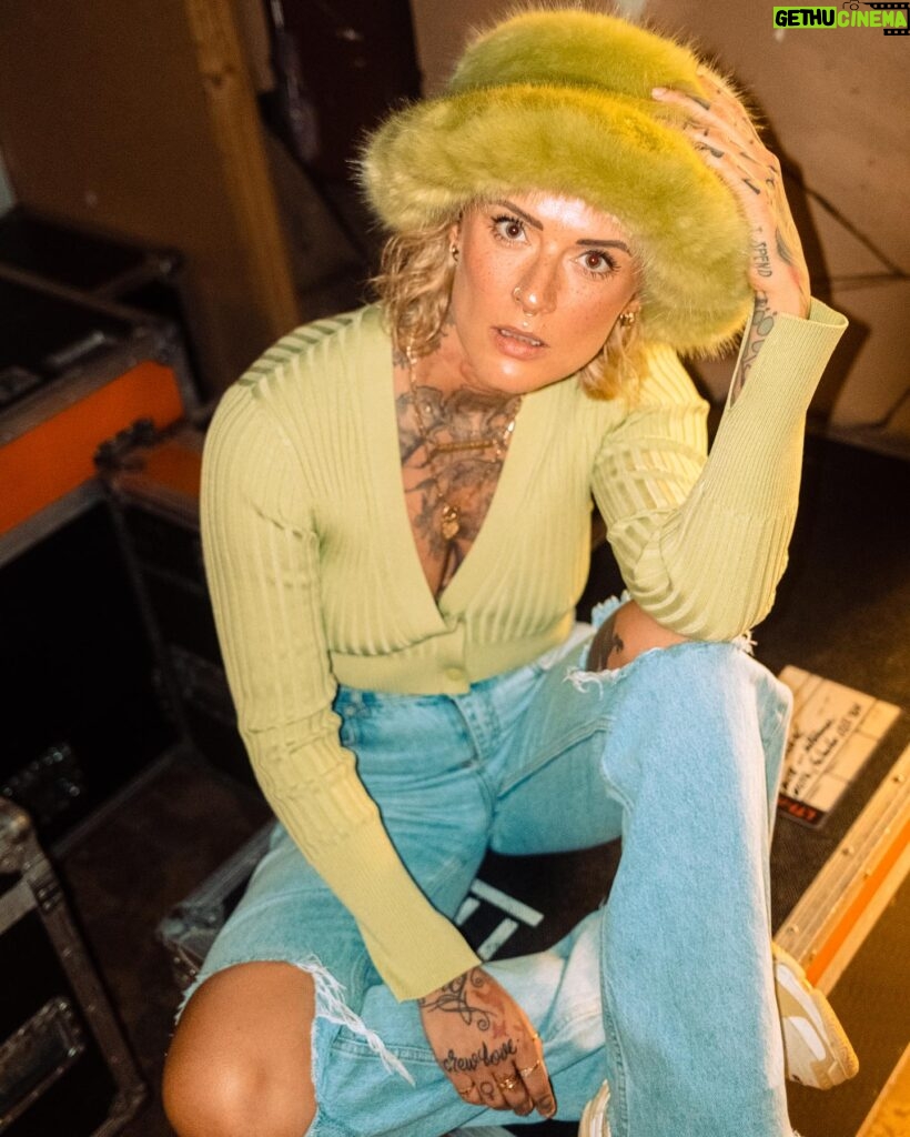 Actress Jennifer Weist HD Instagram Photos and Wallpapers August 2023 ...